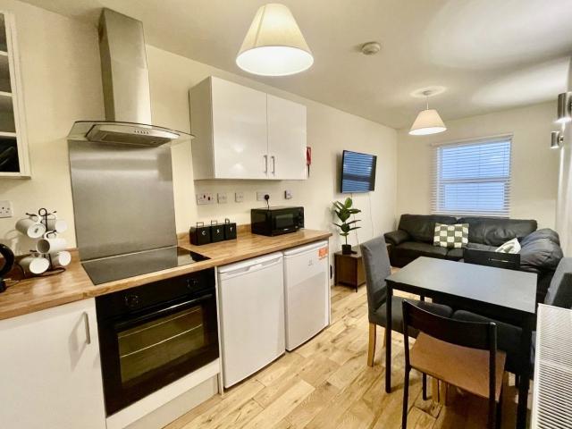 Old Kent Road, London SE1, 2 bed flat to rent, £2,000 pcm | PrimeLocation