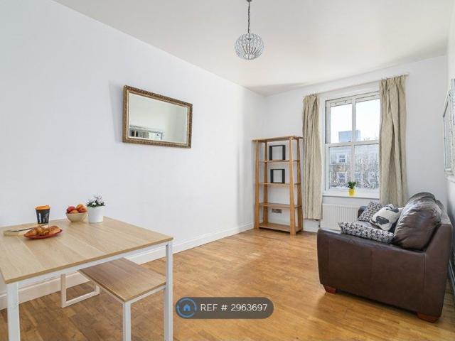 Old Kent Road, London SE1, 2 bed flat to rent, £2,250 pcm | PrimeLocation
