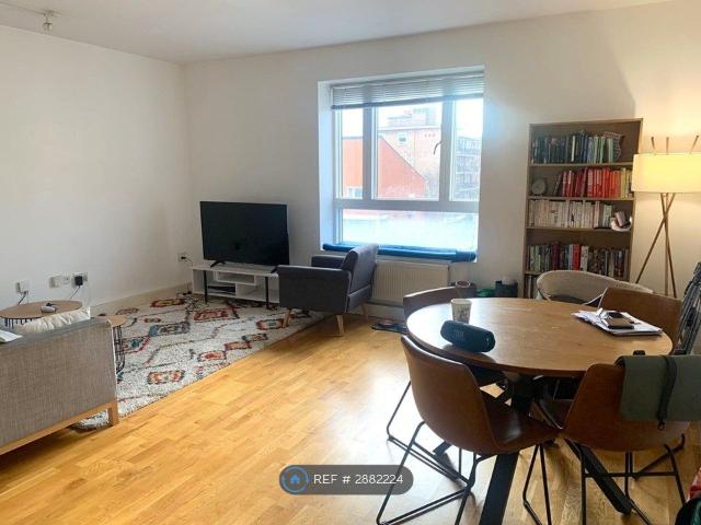 Old Kent Road, London SE1, 2 bed flat to rent, £2,449 pcm | PrimeLocation