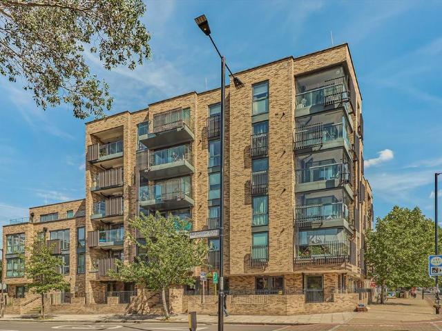 Old Kent Road, London SE1 2 bed flat to rent £2,600 pcm £600 pw