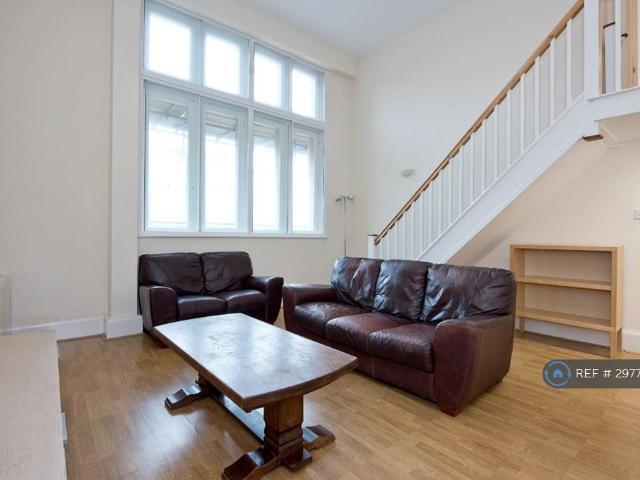 Old Kent Road, London, SE1 4 bed flat to rent £4,150 pcm £958 pw