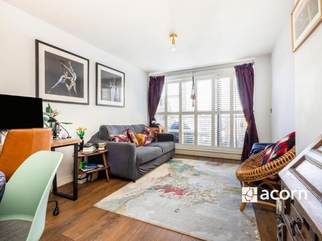 Old Kent Road Walworth SE1 1 bed flat to rent £2,000 pcm £462 pw