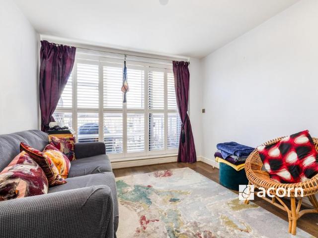 Old Kent Road Walworth SE1 1 bed flat to rent £2,100 pcm £485 pw