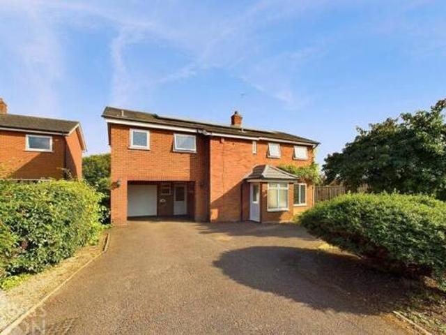 Old Hall Gardens, Brooke, 4 Bedroom Detached