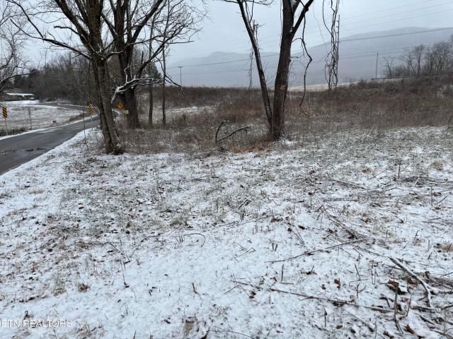 Old Highway 63, Speedwell, TN 37870