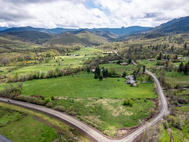 Old Highway 99, Ashland, OR 97520