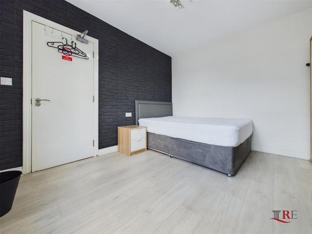 Old Oak Lane, London NW10, Room to rent, £775 pcm | PrimeLocation
