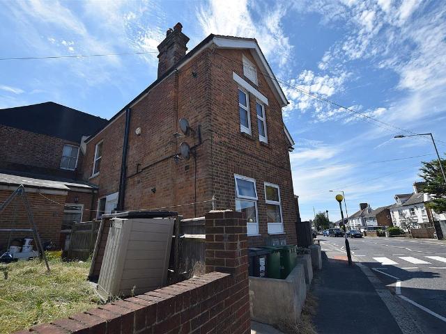 Old London Road, Hastings TN35, 2 bed flat to rent, £1,150 pcm | PrimeLocation