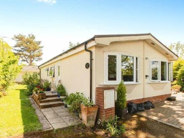 Old London Road, Stonehill Woods Park, Sidcup, 2 Bedroom Bungalow