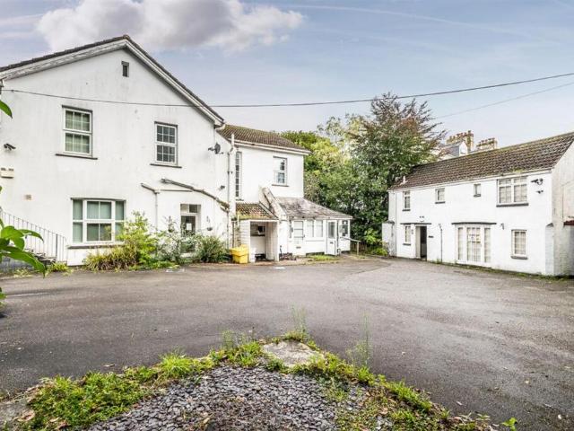 Old Lawn School Lane, St. Austell 9 bed detached house to rent £4,250 pcm £981 pw
