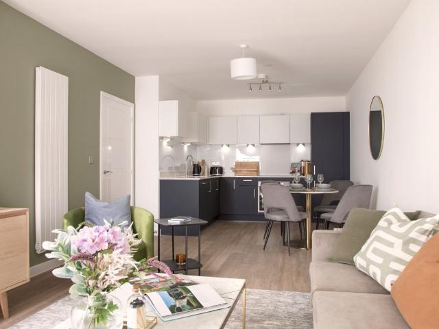Old Market Place, Farnham GU9, 2 bed flat to rent, £2,150 pcm | PrimeLocation