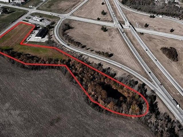 Old Metropolis Rd, Vienna, IL 62995