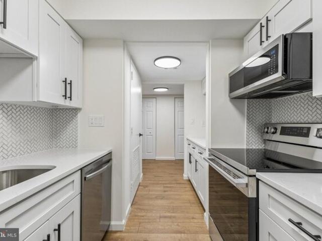 Old Meadow Rd Apt,mclean, Condo For Sale