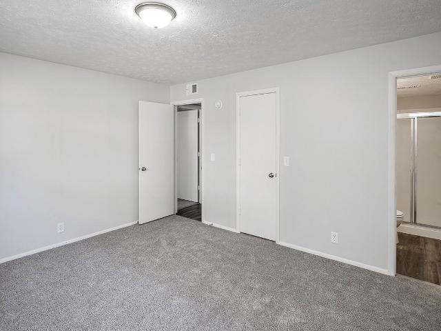 Old Mill Apartments 1 Bedroom Apartment for Rent at 10905 N Mill Ct, Omaha, NE 68154