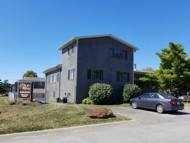 Old Mill Apartments 2 Bedroom Apartment for Rent at 10905 N Mill Ct, Omaha, NE 68154