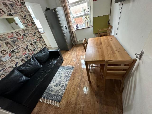 Old Nichol Street, London E2, Room to rent, £1,000 pcm | PrimeLocation