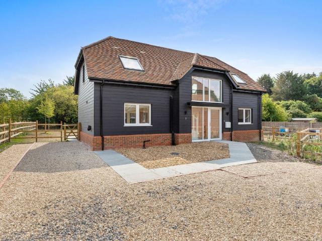 Old Nursery Place, Askett HP27, 4 bed detached house to rent, £3,200 pcm | PrimeLocation