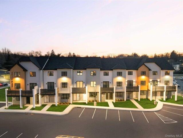 Old Nyack Tpke Unit,spring Valley, Condo For Sale