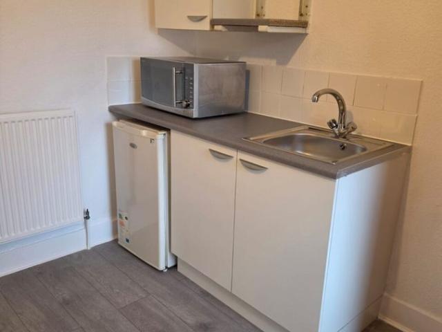 Old Southend Road, Southend On Sea, Essex SS1, Room to rent, £495 pcm | PrimeLocation