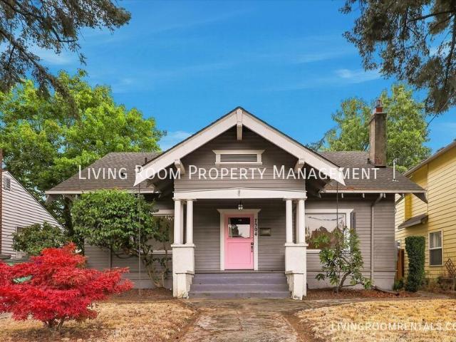 Old school charm, plenty of space, and Woodstock right outside your door