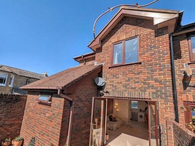 Old Seaview Lane, Seaview, 2 Bedroom Semi detached