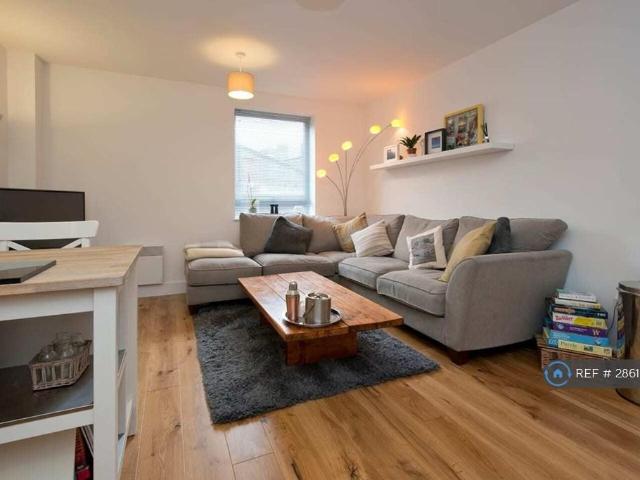 Old Shoe Factory Portland Square. 2 bed flat to rent £1,595 pcm £368 pw
