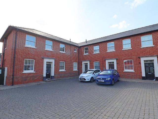Old St. Michaels Drive, Braintree CM7, 1 bed flat to rent, £1,100 pcm | PrimeLocation