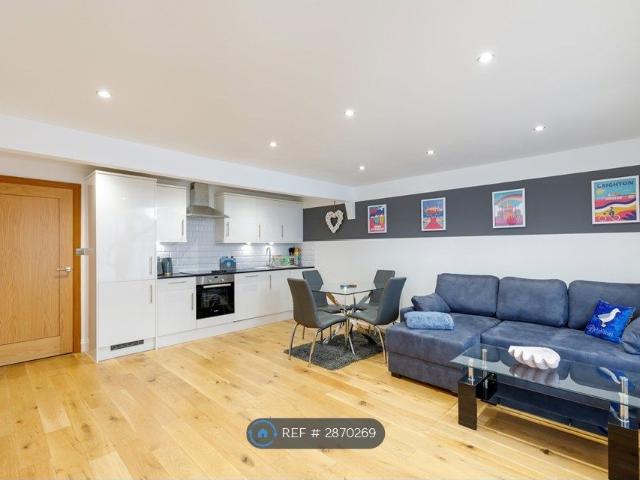 Old Steine, Brighton BN1, 2 bed flat to rent, £1,650 pcm | PrimeLocation