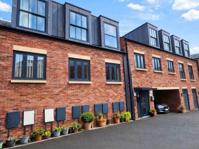 Old Steps View, Stockport SK1, 1 bed flat to rent, £895 pcm | PrimeLocation