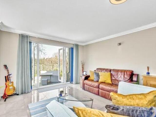 Old Stocks Oak, Liss, 2 Bedroom Apartment