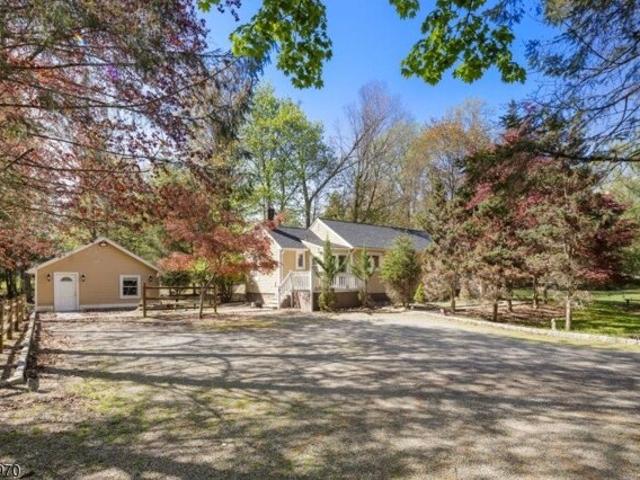 Old Stone Church Rd, Upper Saddle River, Home For Sale