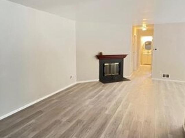 Old Stone Mill Dr, Cranbury, Condo For Sale