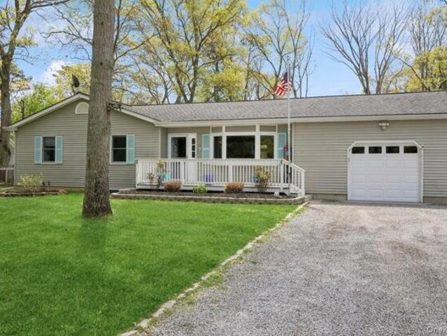 Old Stone Rd, Calverton, Home For Sale