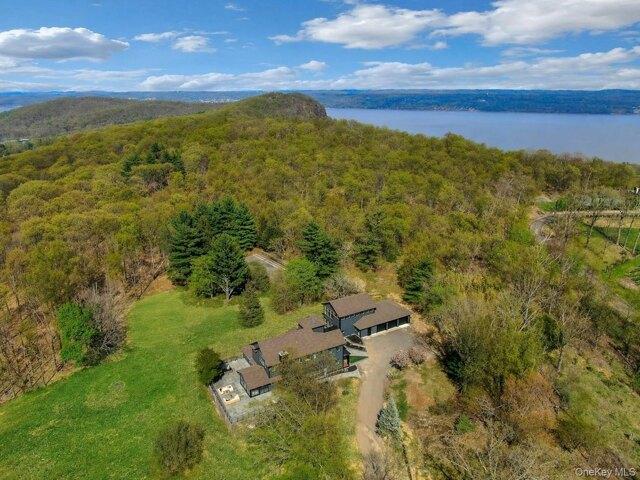 Old Stone Rd, Valley Cottage, Home For Sale