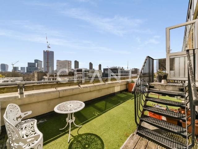 Old Street, Islington, London, EC1V 2 bed penthouse to rent £3,250 pcm £750 pw