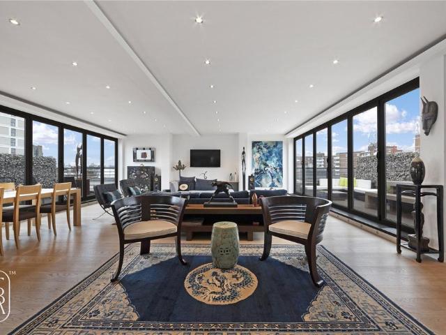 Old Street, London, EC1V 3 bed penthouse to rent £8,500 pcm £1,962 pw