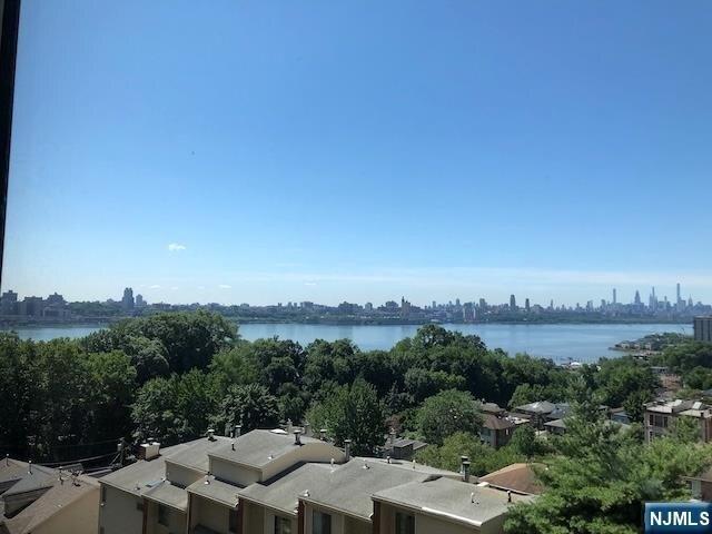 Old Palisade Rd Apt,fort Lee, Condo For Sale