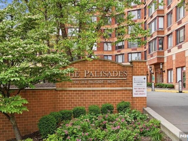 Old Palisade Rd Apt,fort Lee, Condo For Sale