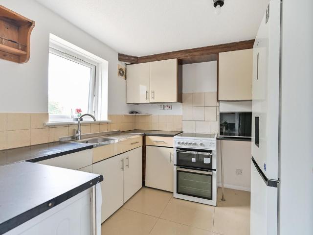 Old Park Mews, Hounslow, Hounslow TW5, 2 bed flat to rent, £2,000 pcm | PrimeLocation