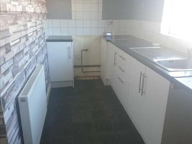Old Park Road, Dudley DY1, 2 bed flat to rent, £745 pcm | PrimeLocation
