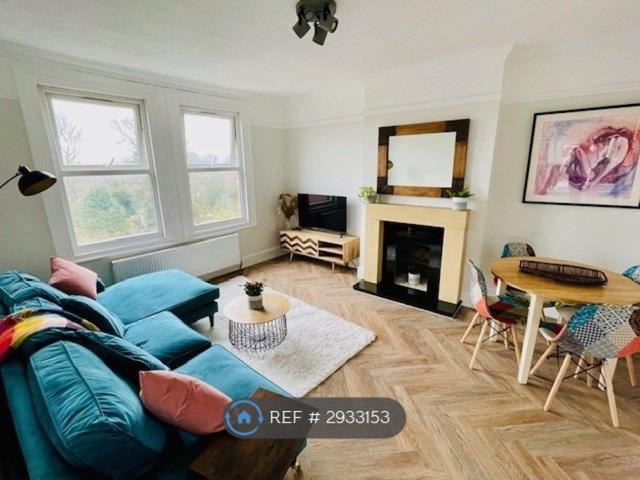Old Park Road, London N13, 1 bed flat to rent, £1,400 pcm | PrimeLocation