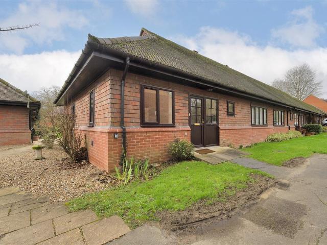 Old Parsonage Court, West Malling ME19, 2 bed bungalow to rent, £1,650 pcm | PrimeLocation