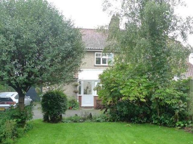 Old Road, Acle, 2 Bedroom Cottage