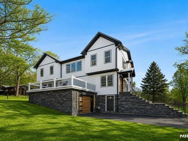 Old Rifle Camp Rd, Woodland Park, Home For Sale