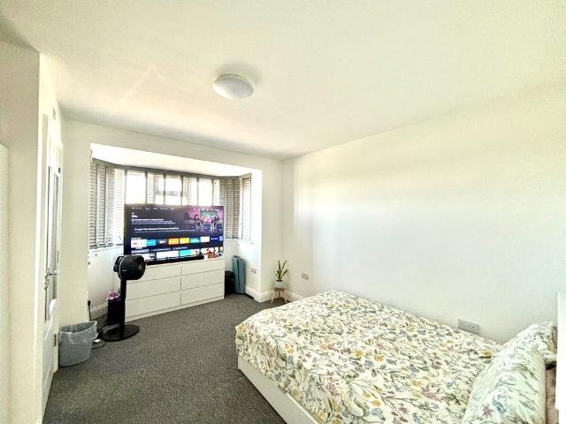 Old Ruislip Road, Northolt, UB5 6QQ