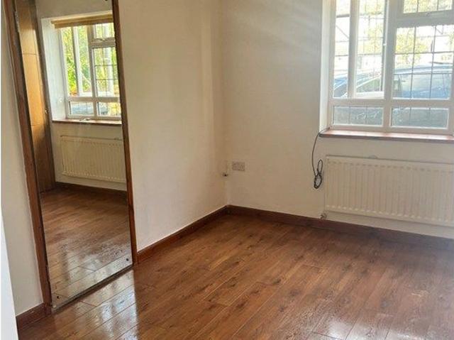 Old Ruislip Road, Northolt UB5, 1 bed flat to rent, £1,300 pcm | PrimeLocation