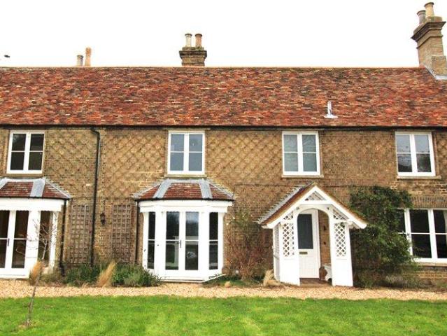 Old Warden, Bedfordshire SG18 4 bed detached house to rent £2,250 pcm £519 pw