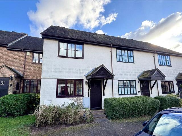 Old Town Close, Beaconsfield. 3 bed terraced house to rent £2,395 pcm £553 pw