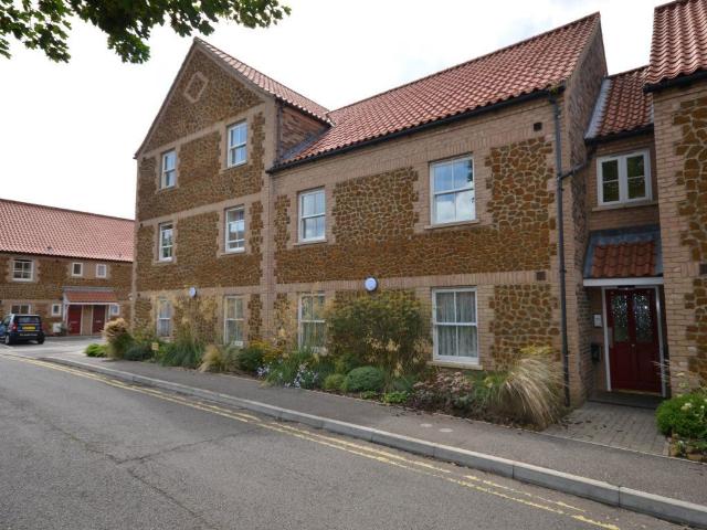Old Town Close, Downham Market PE38, 2 bed flat to rent, £800 pcm | PrimeLocation