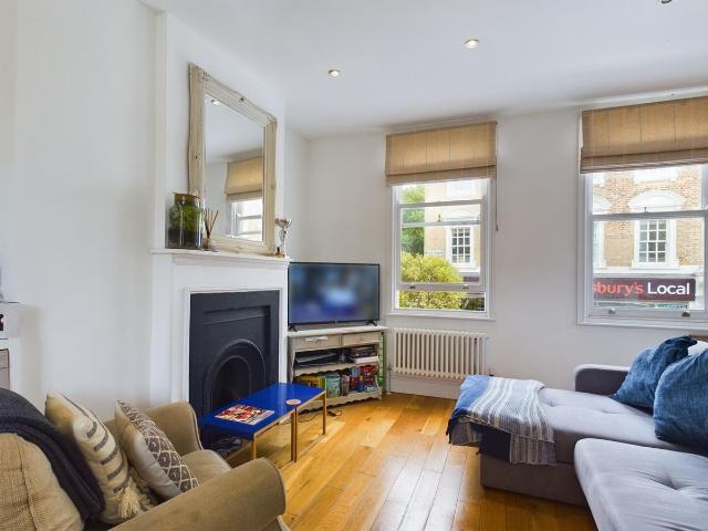 Old Town, Clapham Common SW4, 2 bed flat to rent, £2,950 pcm | PrimeLocation